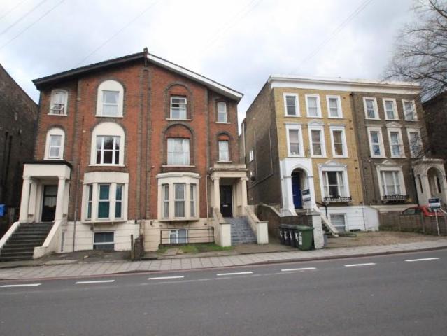Apartment at Parkfield Road, Greater London