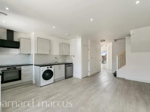 Apartment at Parkfield Road, Greater London