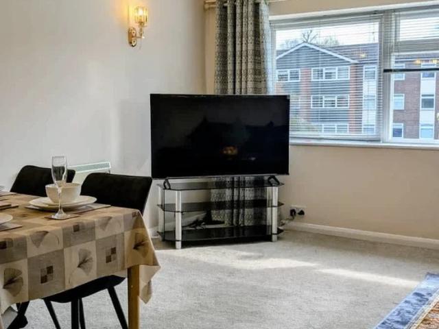 Apartment at Parkhouse Lane, Reading