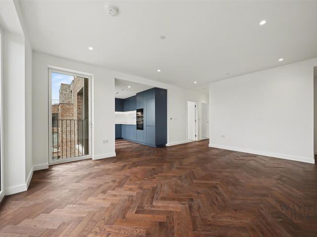 Apartment at Parkview Avenue, Greater London