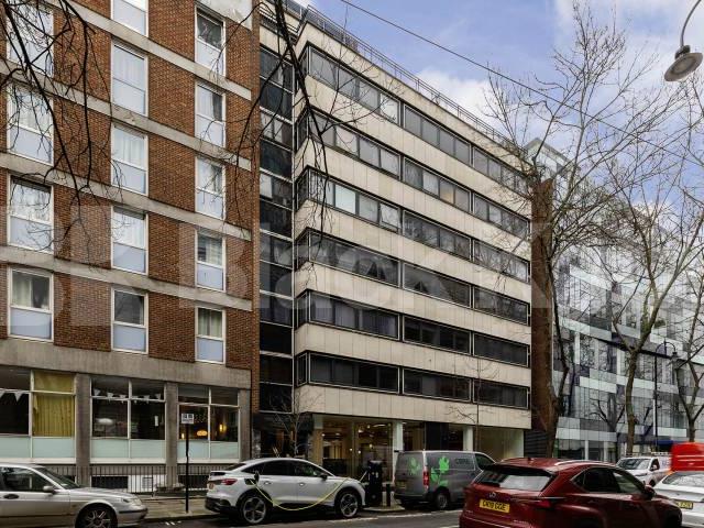 Apartment at Parkway, Greater London