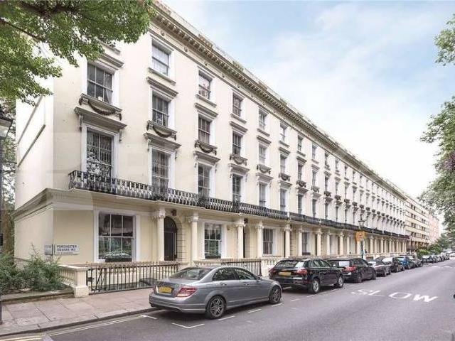 Apartment at Parkway, Greater London