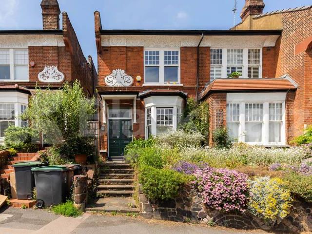 Apartment at Parkway, Greater London