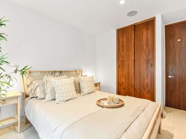 Apartment at Parkway, Greater London
