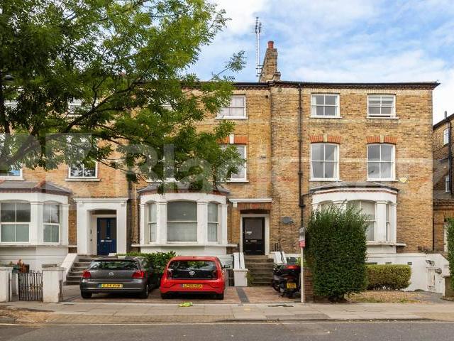 Apartment at Parkway, Greater London