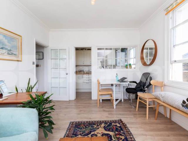 Apartment at Parkway, Greater London