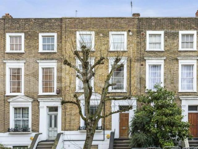 Apartment at Parkway, Greater London