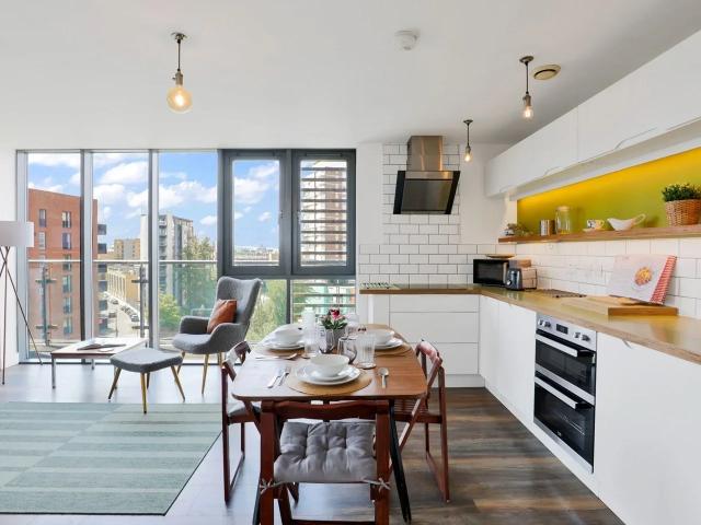 Apartment at Parnham Street, Greater London
