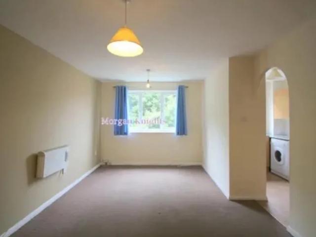 Apartment at Parsonage Road, Grays