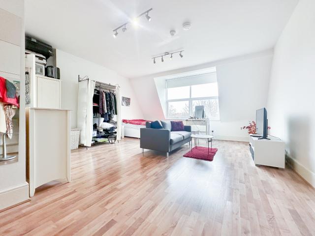 Apartment at Parsifal Road, Greater London