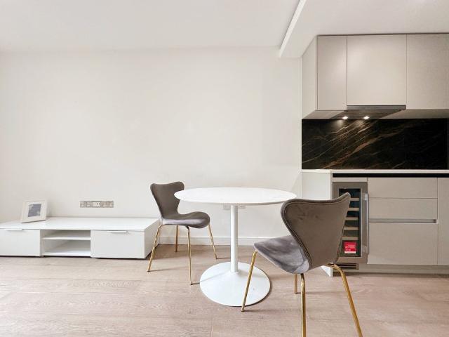 Apartment at Parrs Close, London