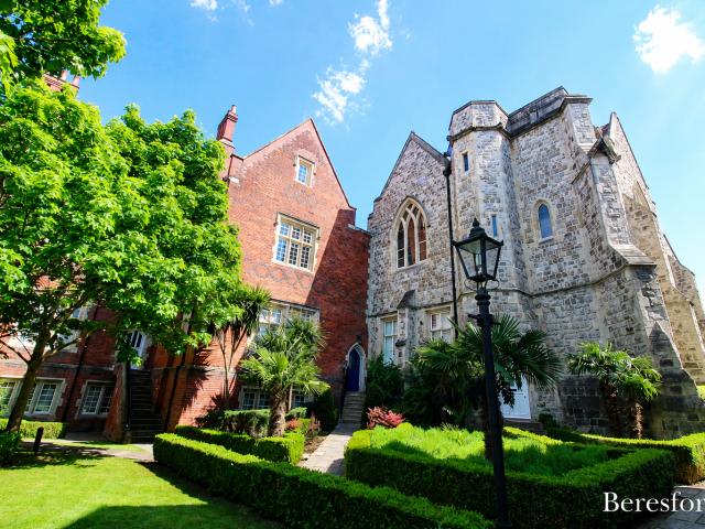 Apartment at Pastoral Way, Brentwood