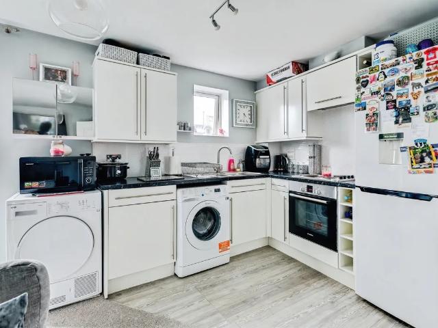 Apartment at Pasteur Drive, Swindon