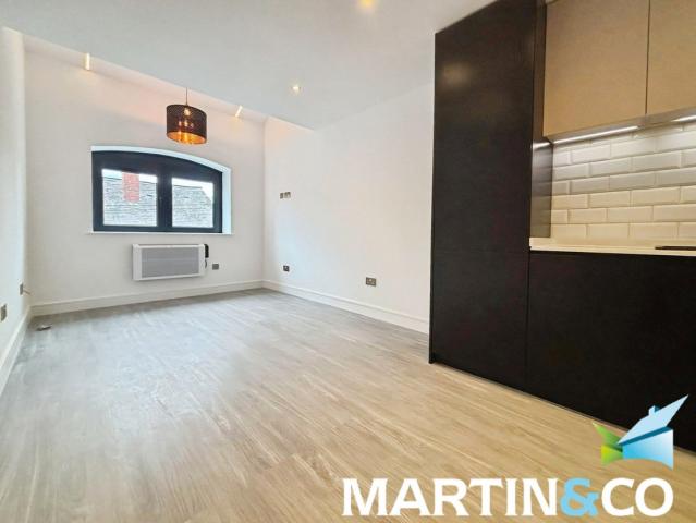 Apartment at Peterson Road, Wakefield