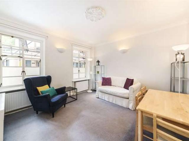Apartment at Petty France, City of Westminster