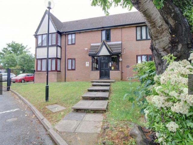 Apartment at Petunia Court, Luton