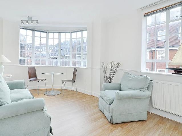 Apartment at Petyward, Greater London