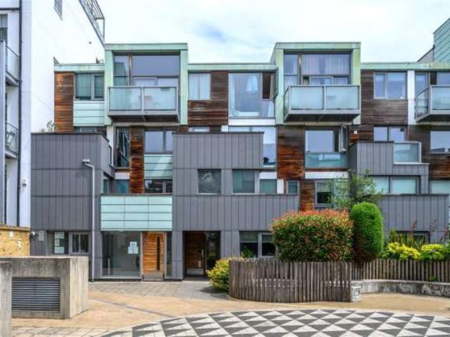 Apartment at Peacock Place, Greater London