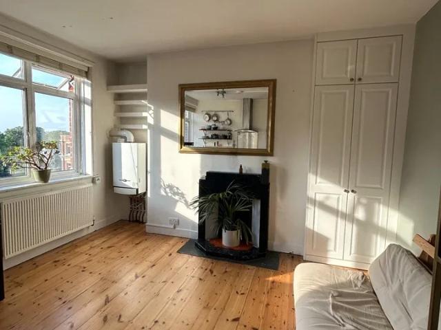 Apartment at Peabody Trust Estate, Greater London
