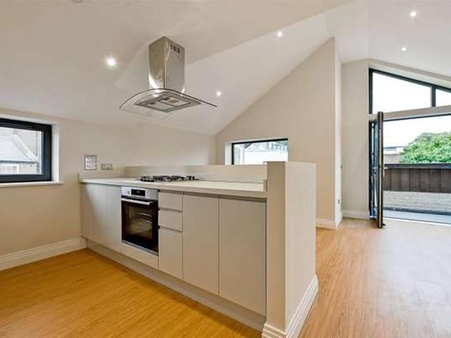 Apartment at Peascod Street, Windsor