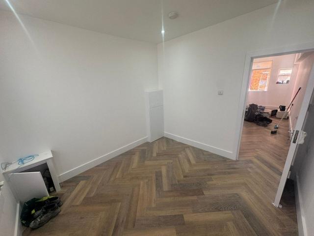 Apartment at Peascod Street, Windsor