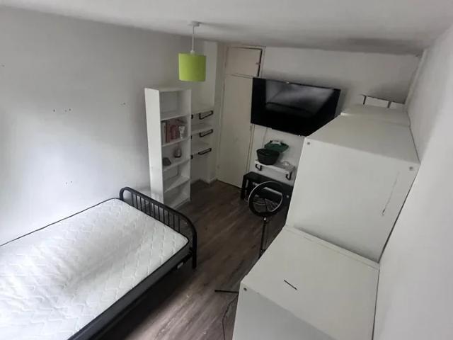 Room at Peckford Place, Greater London