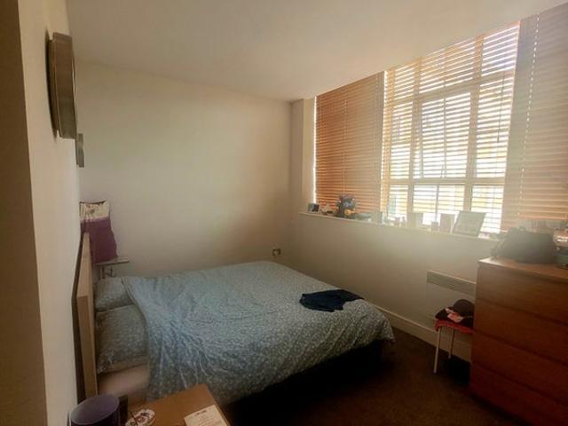 Apartment at Peckham Grove, Greater London