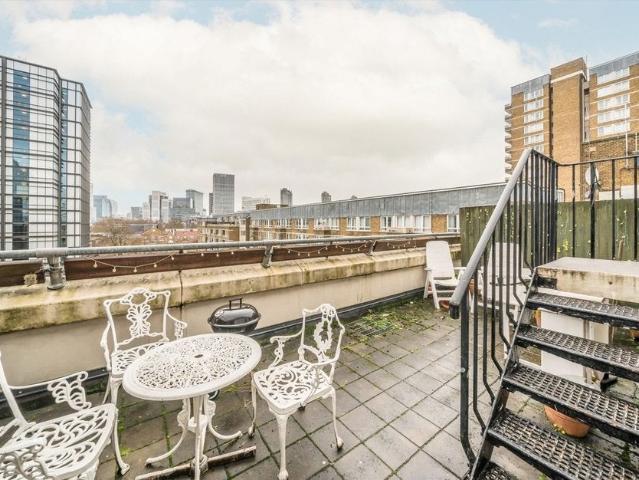 Apartment at Peerless Street, Greater London