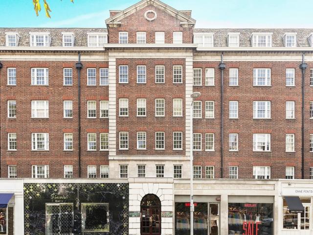 Apartment at Pelham Crescent, Greater London