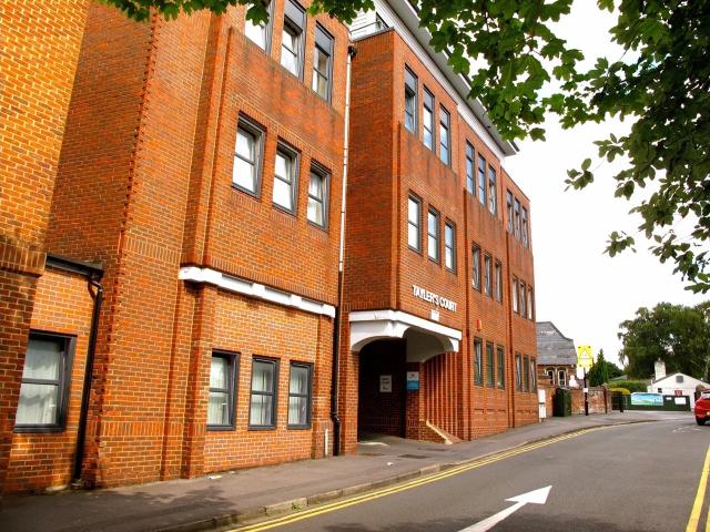 Apartment at Pelican Lane, Newbury