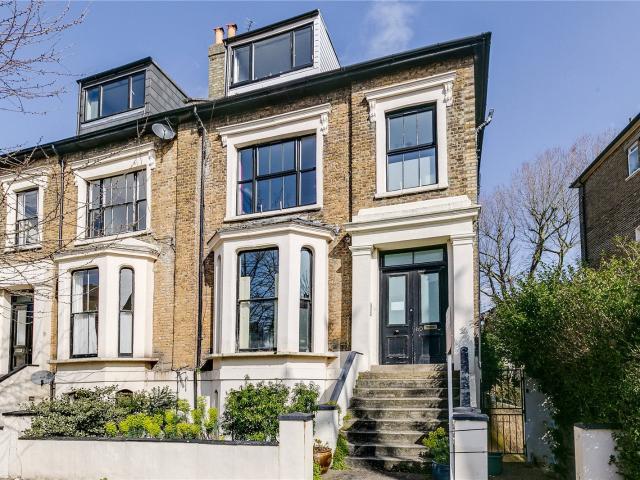 Apartment at Pemberton Gardens, Greater London