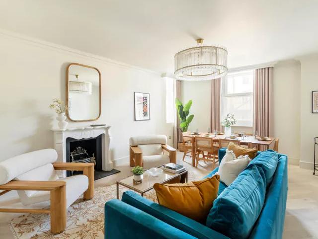 Apartment at Pembridge Gardens, Greater London