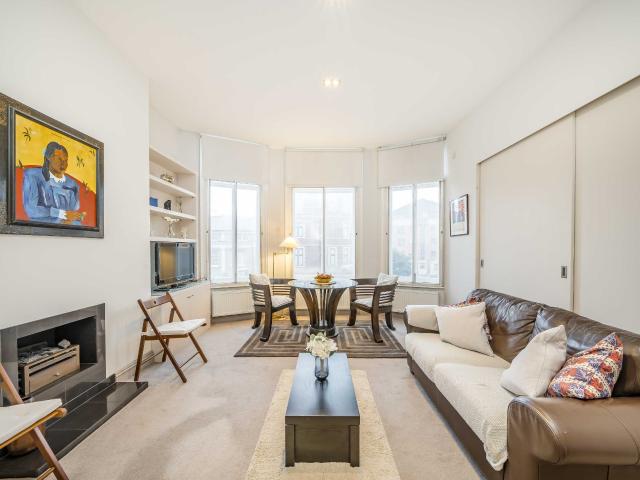 Apartment at Pembridge Villas, Greater London