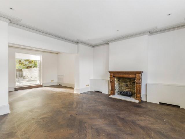 House at Pembroke Gardens, Greater London