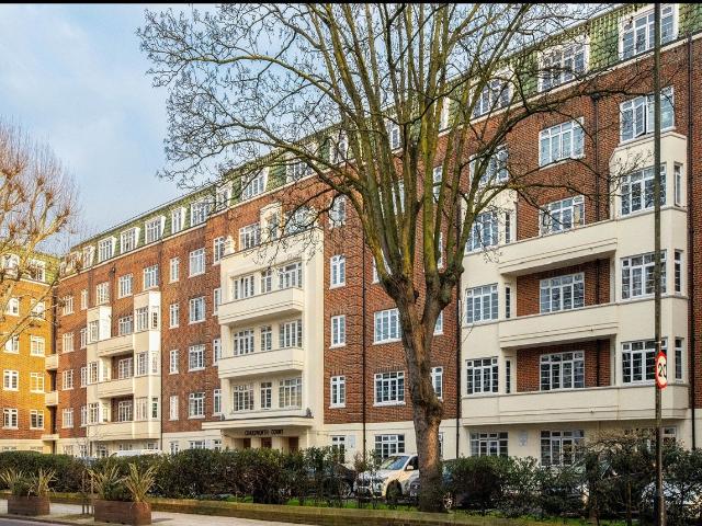 Apartment at Pembroke Road, Greater London