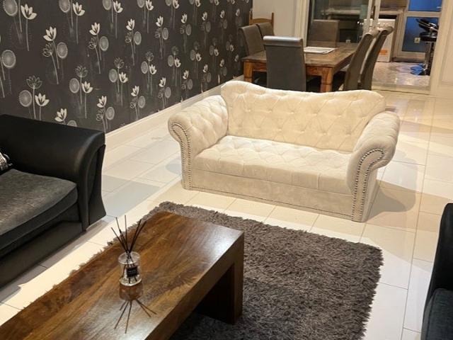 Apartment at Pembroke Road, Greater London