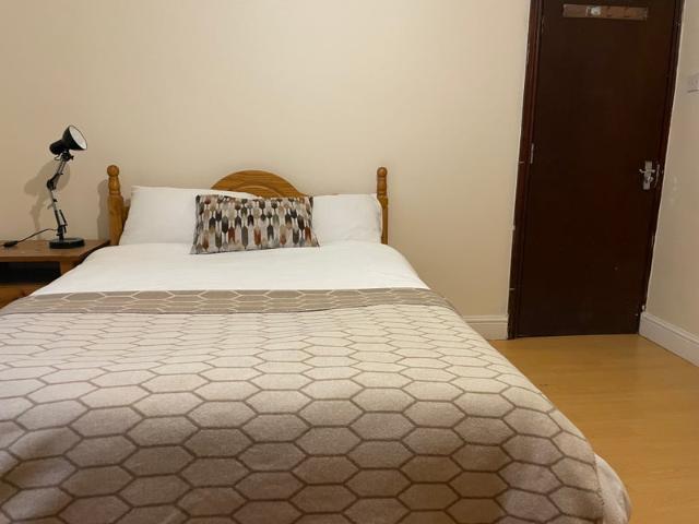 Room at Pembroke Road, Greater London