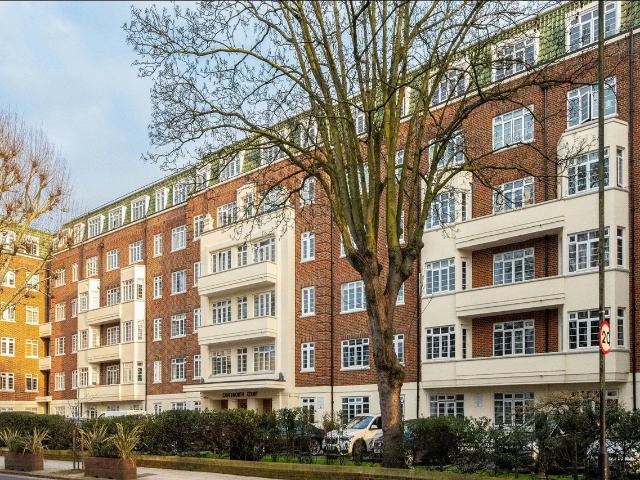 Apartment at Pembroke Road, Greater London