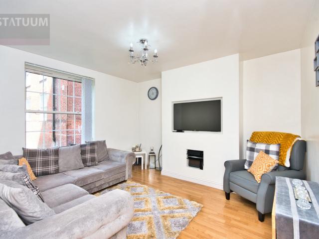Apartment at Pembury Road, Greater London