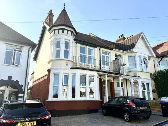 Apartment at Pembury Road, Southend on Sea