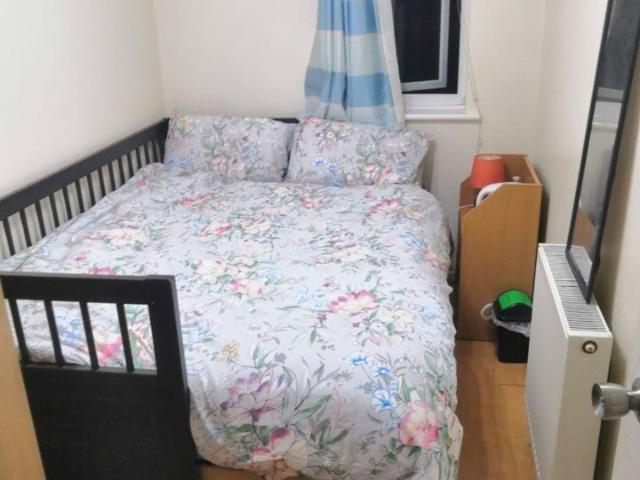 Room at Pempath Place, Greater London