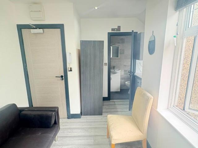 Apartment at Penderry Rise, Greater London