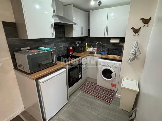 Apartment at Penlline Street, Cardiff