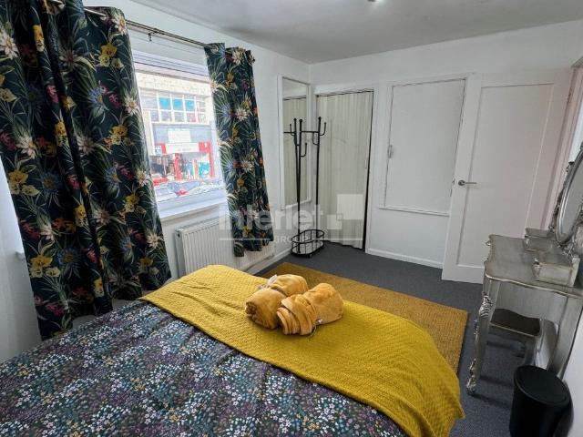 Apartment at Penlline Street, Cardiff