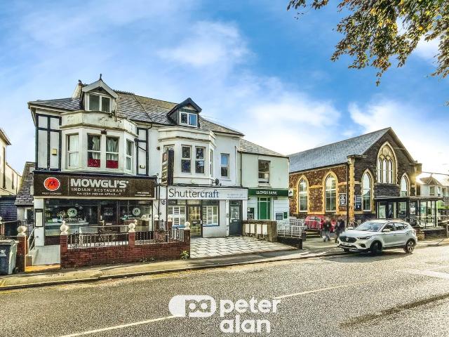 Apartment at Penlline Road, Cardiff