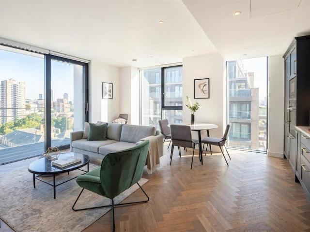 Apartment at Pennington Quay Walk, Greater London