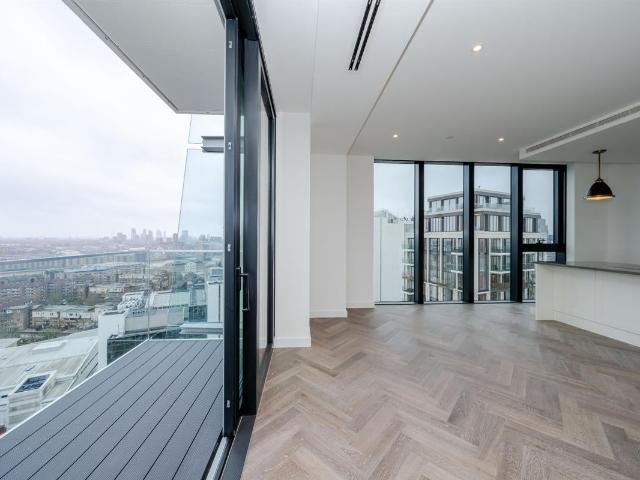 Apartment at Pennington Street, Greater London