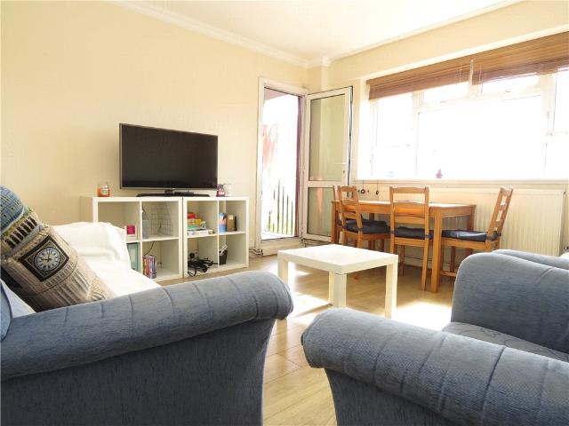 Apartment at Penrose Grove, Greater London
