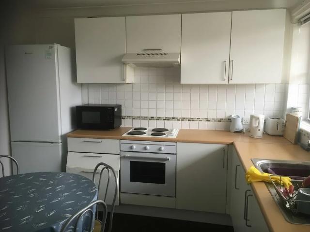 Apartment at Penrhyn Gardens, Greater London