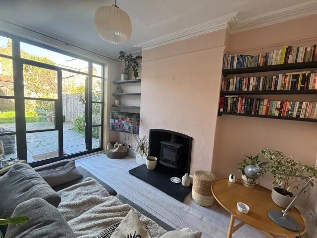 Apartment at Penwortham Road, Greater London